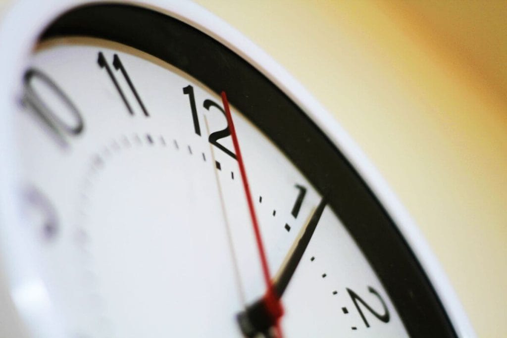DoT Advises ISPs to Adopt Indian Standard Time and National Domain